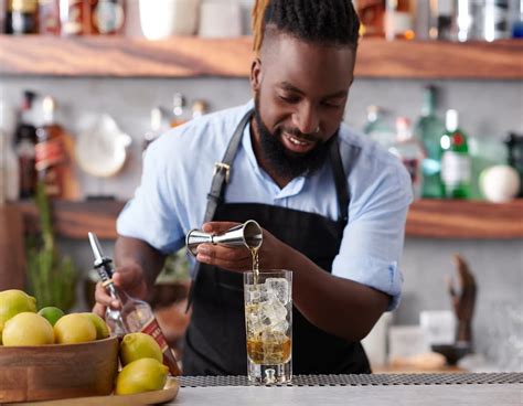 The Art Of Building Cocktails Directly In The Glass