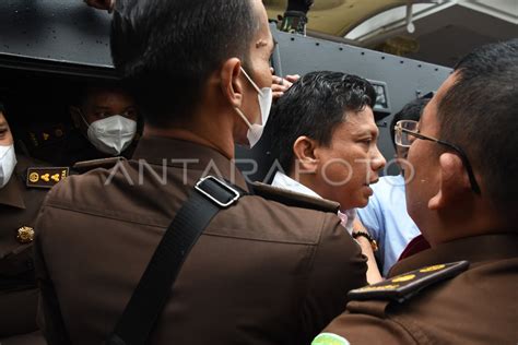 Pelimpahan Berkas Perkara Kasus Ferdy Sambo Antara Foto
