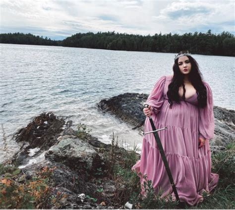 Plump Princess Her Size Revered
