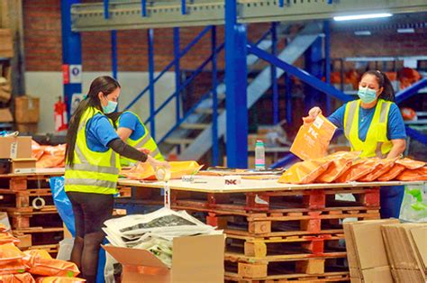 En Medio De La Caída De Las Vacantes Laborales Las Personas Retomaron