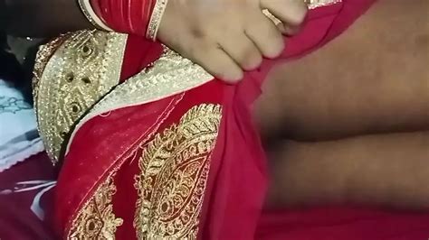 New Hot Hindi Sex Video Desi Bhabhi Did Her Chut Ma Angli Old Man Milf
