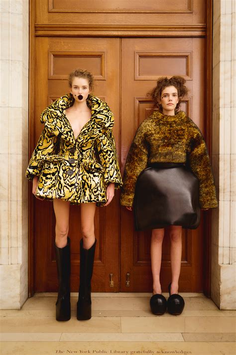 Backstage At Marc Jacobs Spring 2025 Ready To Wear Collection Photos