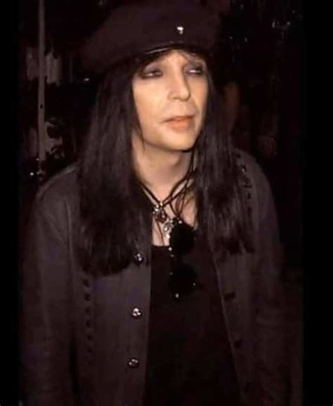Pin On Mick Mars