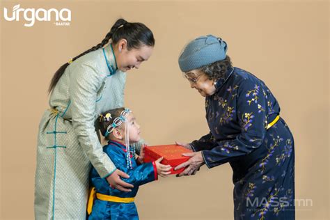 Хайртай дотны хүмүүстээ Ургана брэндийг сонгож органик бэлэг бэлэглээрэй