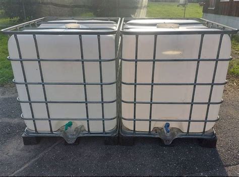 Ibc Wassertank Im Kanton Schwyz Tuttich