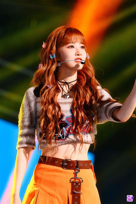 230305 Stayc Sieun Teddy Bear At Inkigayo Kpopping