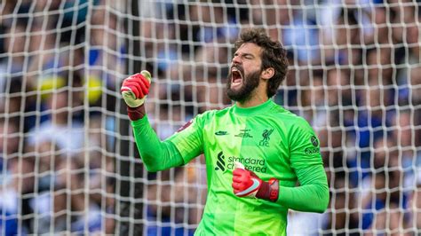 Liverpool Alisson Becker Et Diogo Jota Absents Pour Le Community Shield