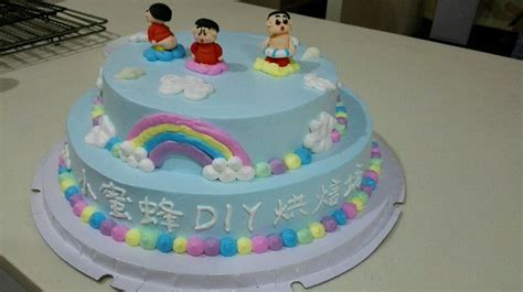 蜡笔小新吃蛋糕的壁纸 蜡笔小新吃蛋糕的图片 蜡笔小新吃蛋糕 大山谷图库