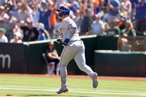 Pete Alonso Breaks Mets Single Season Rbi Record With Two Run Hr