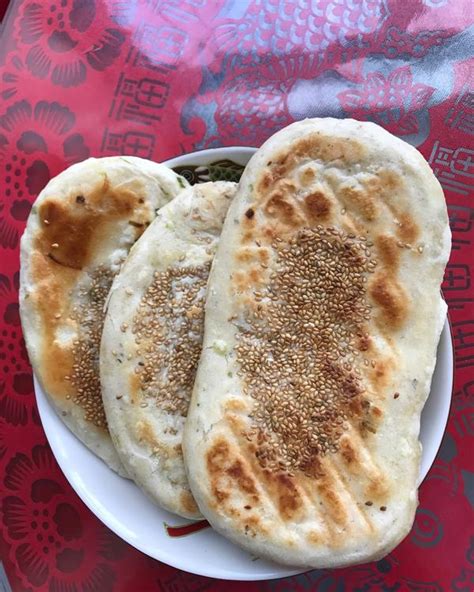 【超级酥脆的「椒盐饼」电饼铛版 大学食堂同款掉渣酥饼！简单易学！图片】只想躺着看会儿书下厨房
