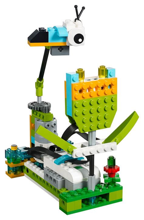 Купить Базовый набор LEGO WeDo 2.0 45300 в Москве