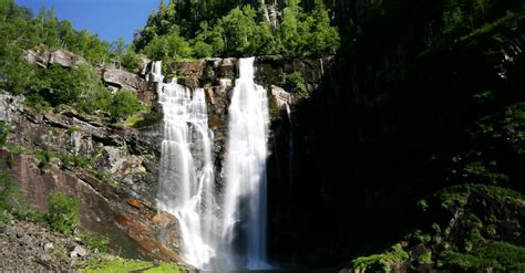 Vestland 경치 경치가 좋은 계단식 고요한 관광 광야 그림 같은 나무 노르웨이 녹지 때묻지 않은 맑은