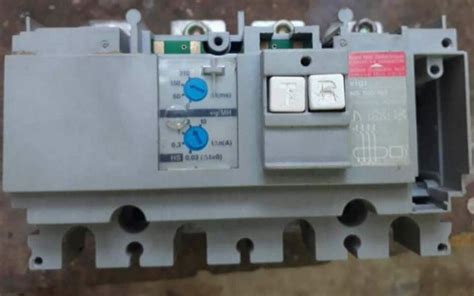 الفرق بين MCB MCCB ELCB and RCCB الهندسة الكهربية