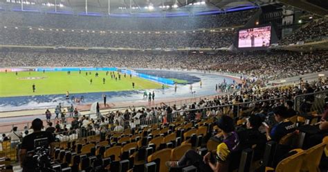 Penyokong TFC Meriah Gamatkan SNBJ Harian Metro