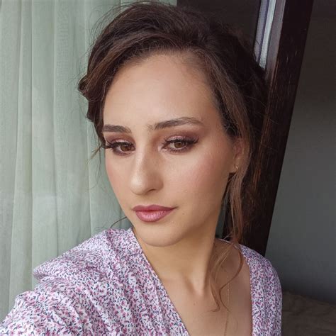 𝓔𝓶𝓪𝓷𝓾𝓮𝓵𝓪 𝓑𝓮𝓪𝓾𝓽𝔂 𝓢𝓪𝓵𝓸𝓷 Vartescoiu