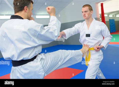 Kick Dojo Hi Res Stock Photography And Images Alamy
