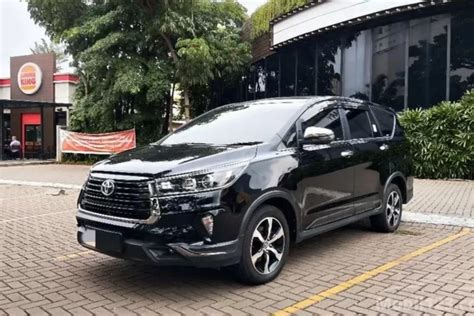 Tampilannya Udah Mirip Mobil Pejabat Toyota Innova Venturer 2021 Bekas