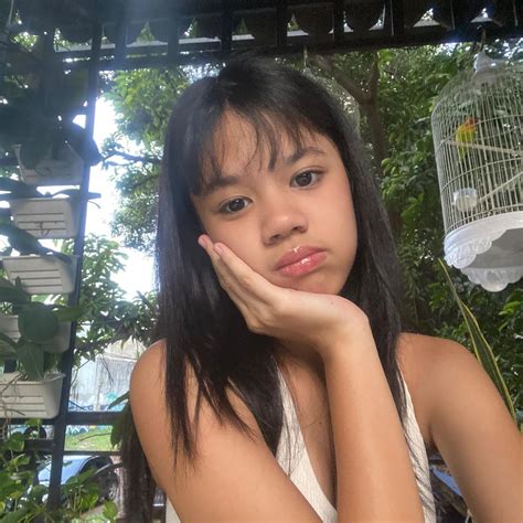 Beranjak Remaja Ini 7 Potret Selfie Ala Safeea Anak Ahmad Dhani Dan