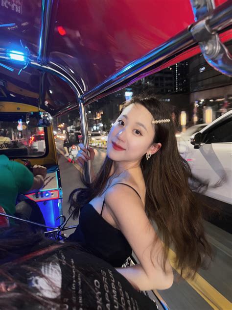 季節更替的時候人們隨口一句「你喜歡什麼季節？」 第一時間 我們的答案往往都是印象強烈的夏冬 有時卻遺漏了讓人感到舒適 卻不是那麼鮮明的春秋 人