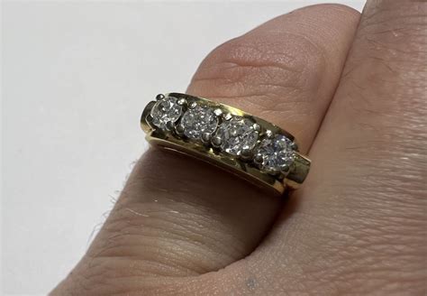 Золоте кільце з діамантами 59 000 грн Каблучки Київ на Olx