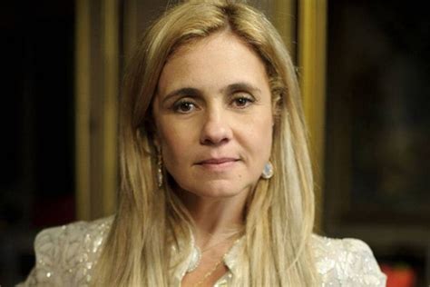 Adriana Esteves volta a interpretar vilã em nova novela de João Emanuel