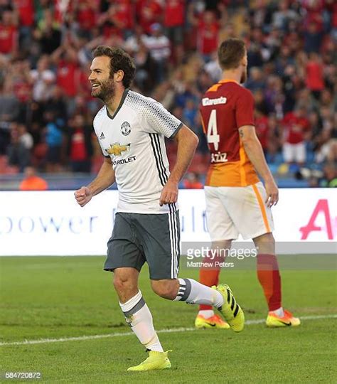 Manchester United Galatasaray Photos And Premium High Res Pictures