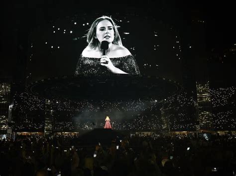 Adele Melbourne Superstar Visits Set Of Neighbours Herald Sun