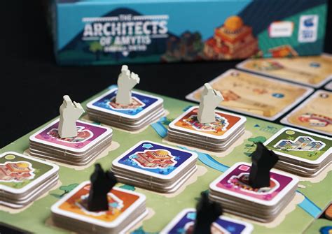 아스모디코리아 은 가장 아름다운 도시를 건설하기 위해 건물의 효과 색깔 위치 3가지를 전략적으로 고민하는 2인 전용 타일