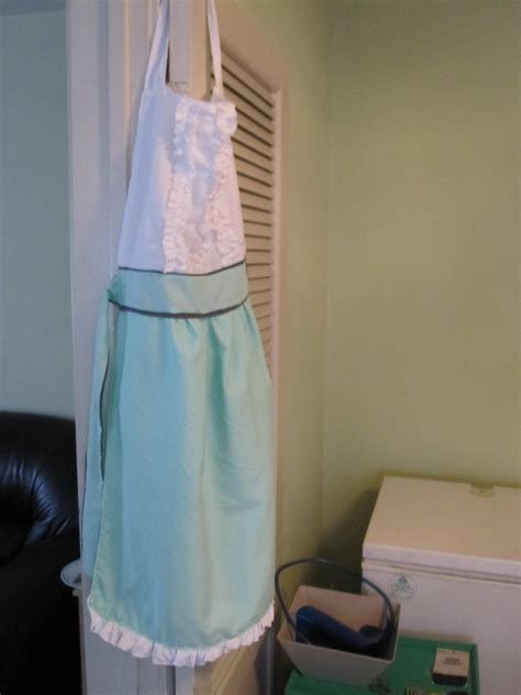 Oh Katy Made It Anthro Apron Tutorial