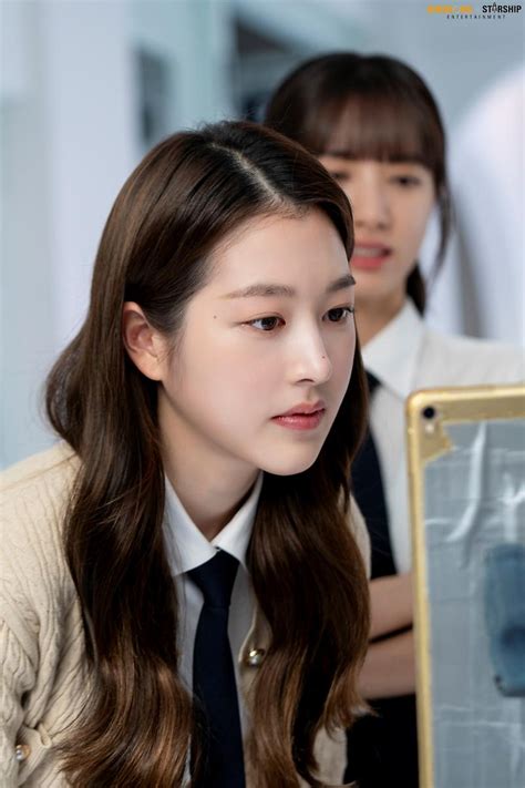 배우 장다아 촬스의 이슈와 유머