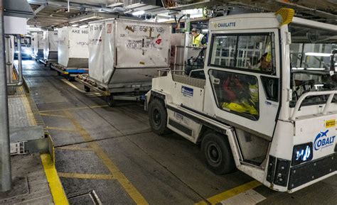 New Ramp Safety Initiative By Autonomous Dolly Company Airport World