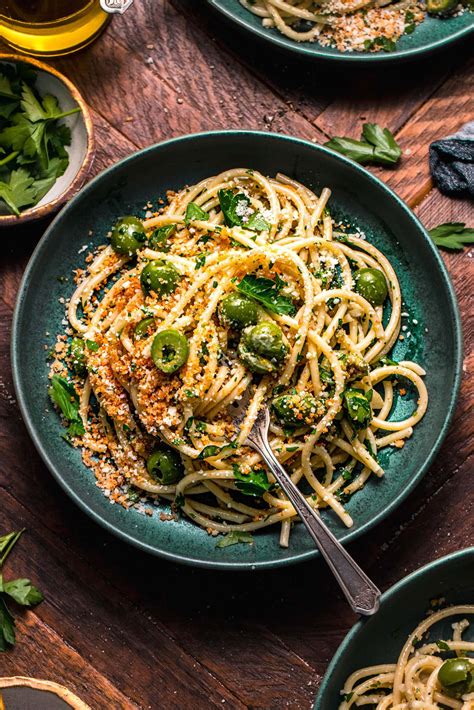 Pasta With Green Olives And Lemon Breadcrumbs 20 Minutes