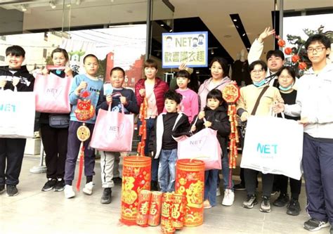 主富服裝雲林家扶日★ 第15年助挑新衣過年