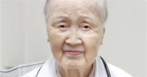 노인환자 희망위해청진기 못놓는 91세 의사