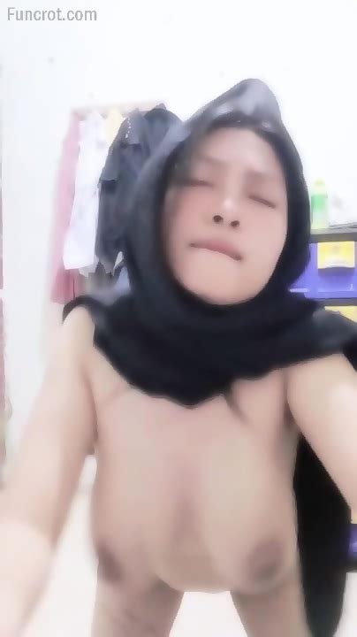 Jilbab Imut Udah Ga Tahan Eporner