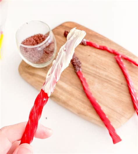 Make Your Own Edible Harry Potter Wizard Wands Stylish Celebrations