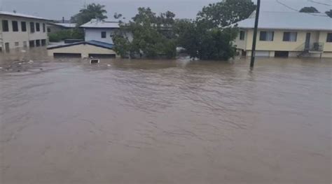 Over 12m 47in Of Rainfall In Qld In 48hrs Album On Imgur
