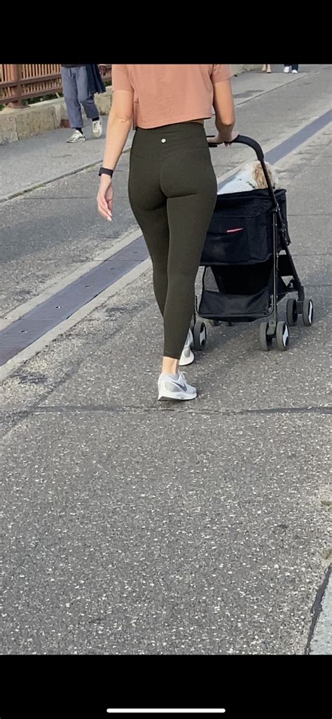 Slim Thick White Girl Spandex Leggings And Yoga Pants Forum