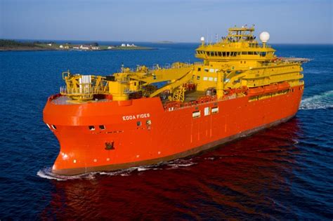 Edda Fides A Monohulled Dp3 Floatel Docks In Gibraltar