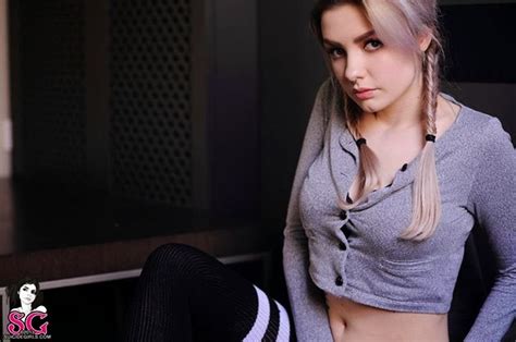 Beautiful Girl Wallpapers Beautiful Belly Button Girls