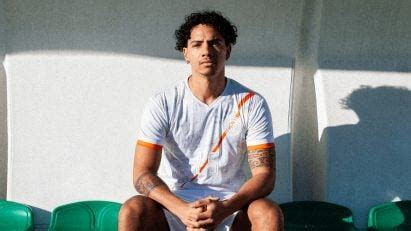 Marshall Islands Jersey Disappears To Visualise Threat Of Rising Seas