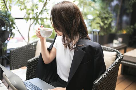 ビジネスの方向性に悩んだ時の解決方法はコレ！ 【月商100〜500万円達成者が続出！】月商7桁カレッジ主催秋山ゆか♪