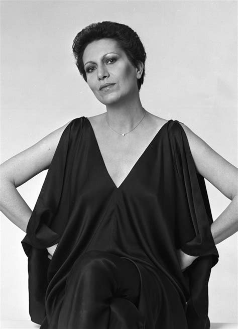 Legendary Jewellery Designer Elsa Peretti Dies At 80 Vogue Australia