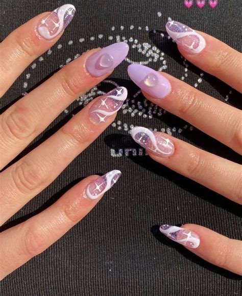 Uñas acrílicas minimalistas diseño nails korean aesthetic Lilac nails Purple nails