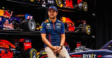 Ex Campeón De Fórmula 1 Descarta Que Checo Pérez Renueve Con Red Bull