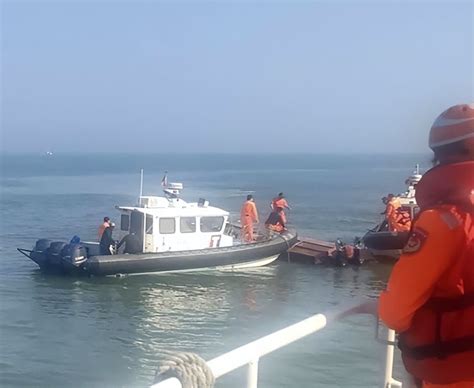 两岸同胞血浓于水，东部战区呼唤台湾“回家”，海报剑指“台独”腾讯新闻