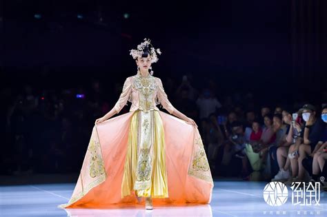 倒叙2021aw新品大秀圆满发布，完美演绎新中式东方之美【秀场·大片】风尚中国网 时尚奢侈品新媒体平台