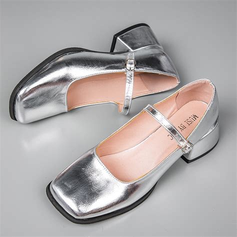 รองเท้าแมรี่เจน ส้นเตี้ย หนัง Pu ปากตื้น หัวเหลี่ยม เข้ากับทุกการแต่งกาย แฟชั่นทันสมัย Shopee