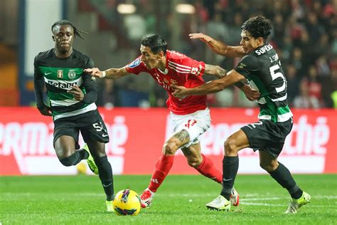 Benfica derrota Sporting e vence Taça da Liga SIC Notícias