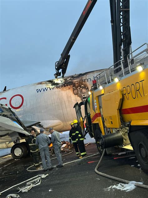 Emergency Landing Ends In Flames Boeing 737 Destroyed By Fire Roundup